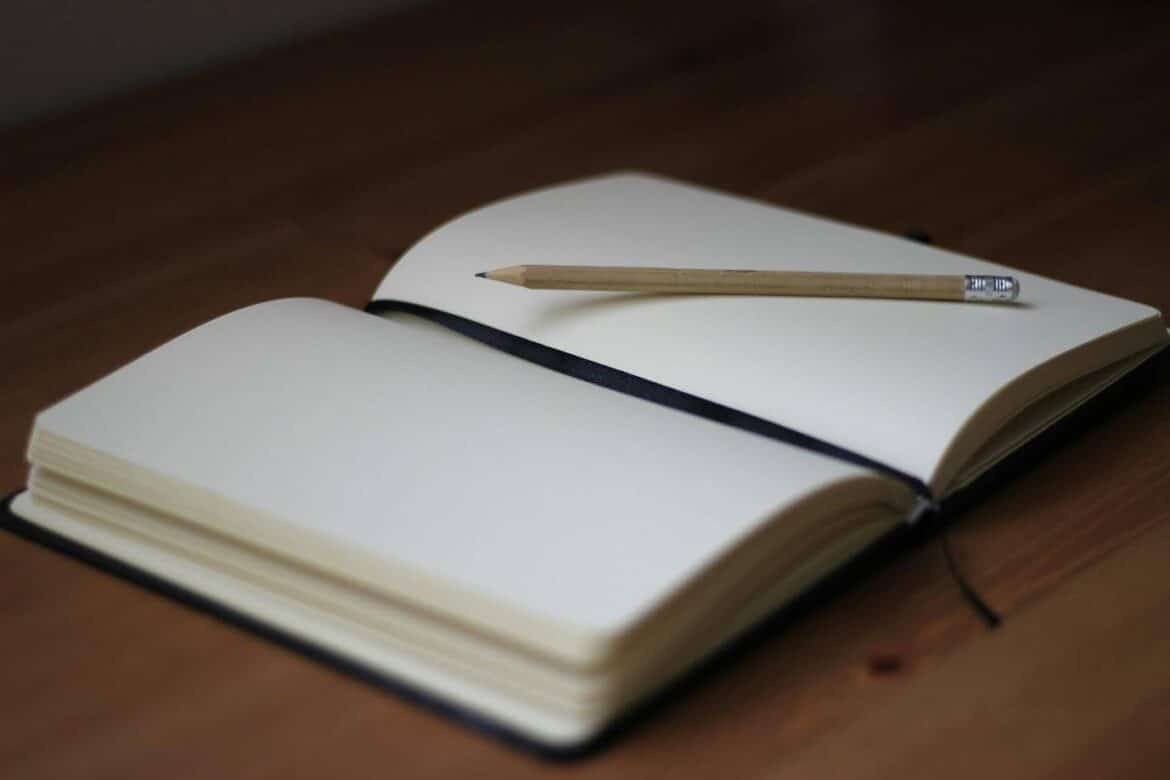 How to Use First Person POV in Stories and Screenwriting - Celtx Blog