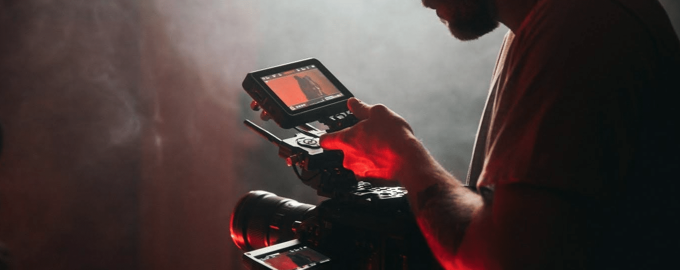 What is a Gaffer? The Chief of Lighting on a Film Set - Celtx Blog